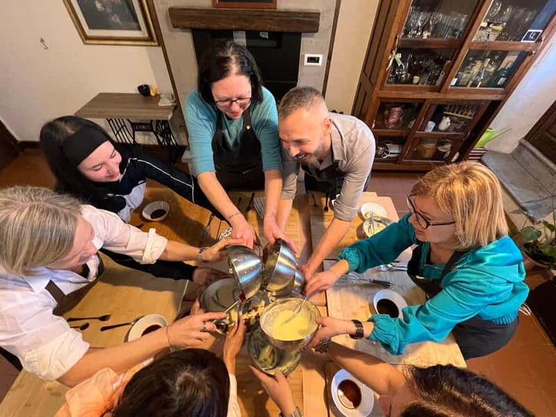 Como: Pasta and Tiramisù Cooking Class with Prosecco
