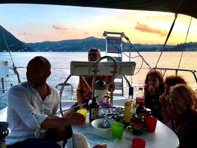 Como: quiet lake tour on a comfortable sailing boat