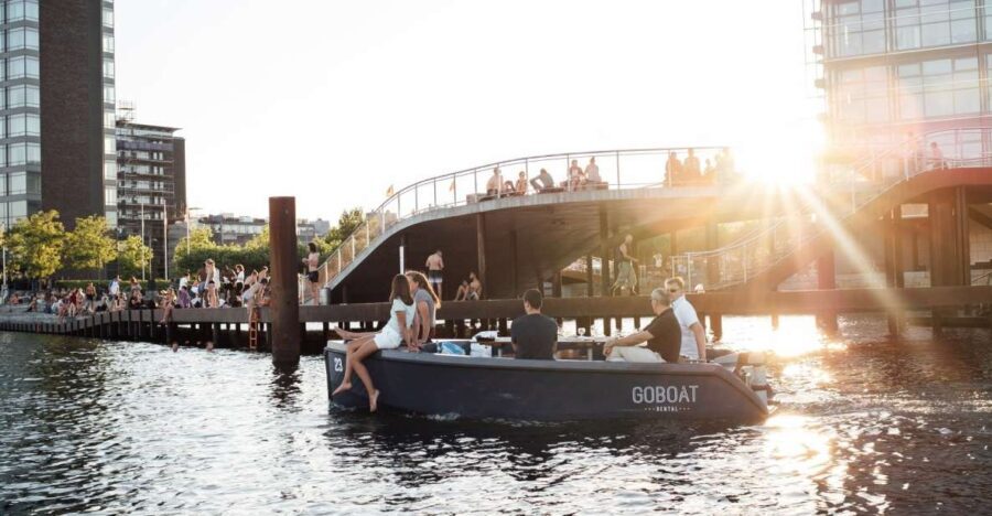 Copenhagen: 1, 2 or 3-Hour Boat Rental (No License Required)