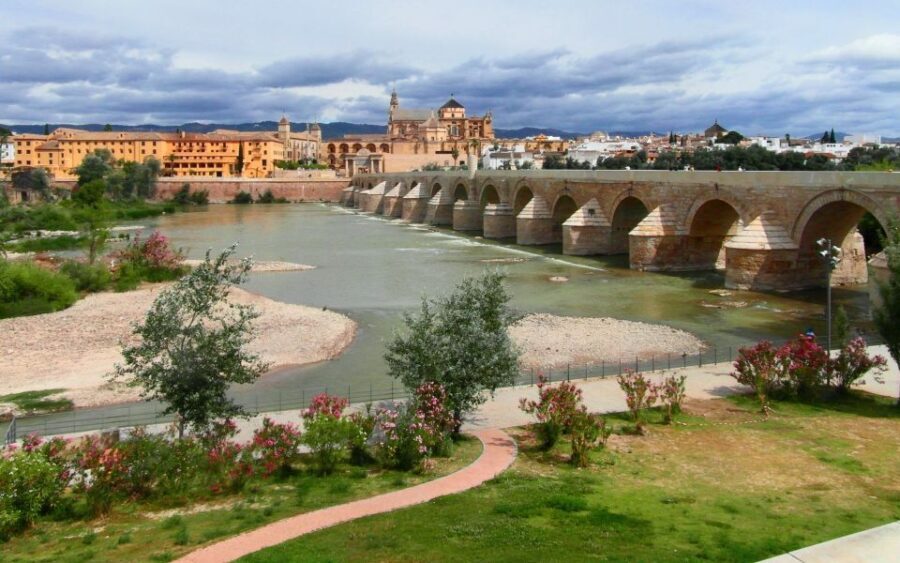 Cordoba: Electric Bike Tour