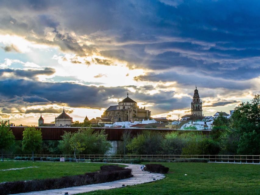 Cordoba: Historical Monuments of Cordoba City Walking Tour
