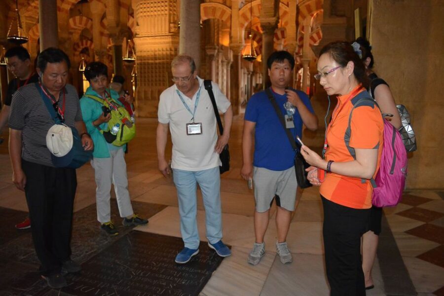 Cordoba: Private 3-Hour Monuments Tour