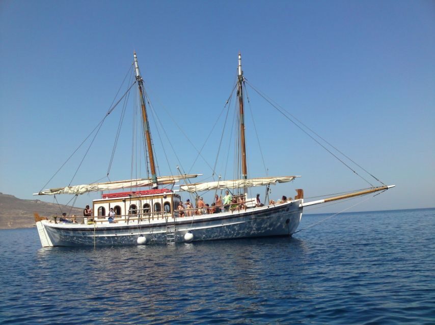 Corfu Town: Full-Day Cruise with Lunch, Drinks & Swim Stops