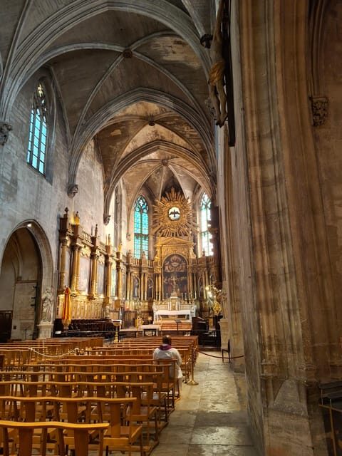 Discover Avignon combined with unique food & wine tasting