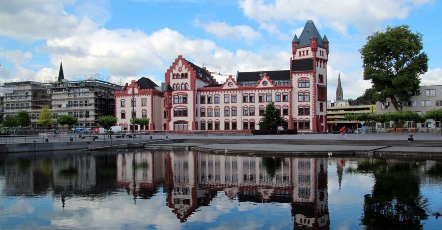 Dortmund: Guided Walking Tour with a Local