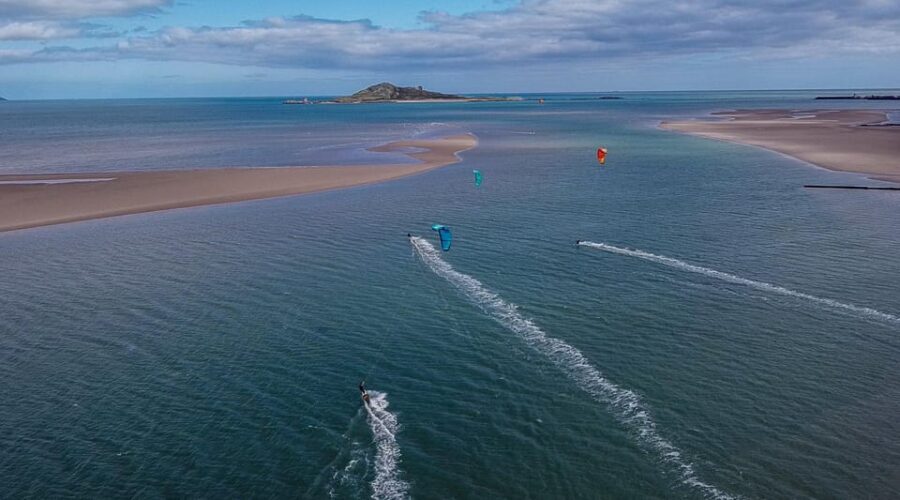 Dublin: Kitesurfing Lesson