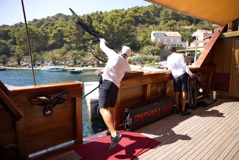 Dubrovnik: Elaphite Island Cruise with Karaka/optional lunch