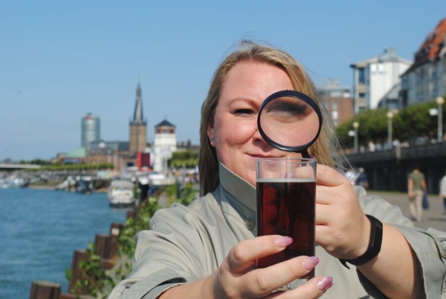 Düsseldorf: Old Town Interactive Crime Tour with actor - What to Expect from the Itinerary