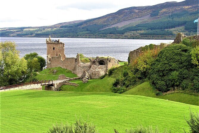 Edinburgh to Inverness Private Transfer with Tour on the way