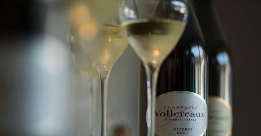 Epernay: Guided Tour of Champagne Cellar with Tastings