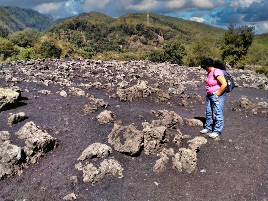 Etna Lava Flow 1992 Aci Trezza boat tour dinner family home