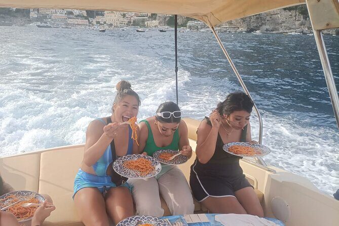 Excursion to the Amalfi Coast with 1-hour boat tour