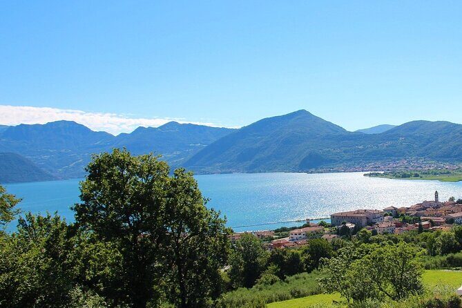 Franciacorta Wine Tasting Tour with Brescia Visit from Milan