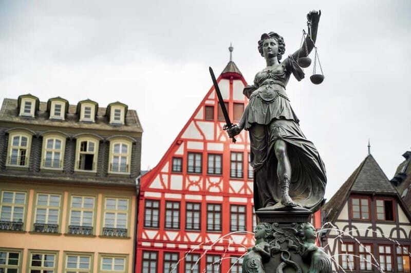 Frankfurt: 2-hour Best Intro Walking Tour with a Local