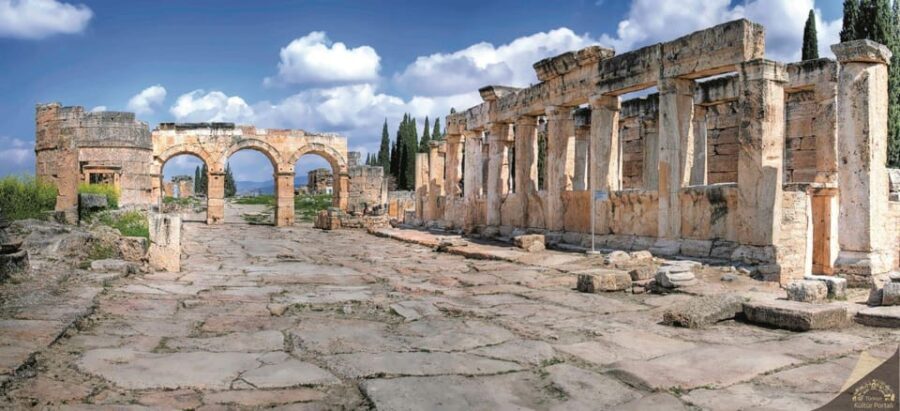 From Antalya: Pamukkale and Hierapolis Tour with Lunch