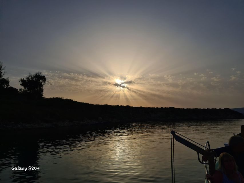 From Argostoli: Vardiani Island Sunset Cruise & Greek Meze