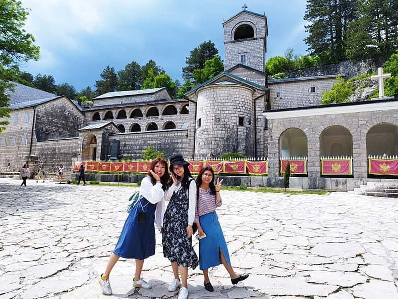 From Bar/Ulcinj: Montenegro Highlights Tour & Lake Cruise
