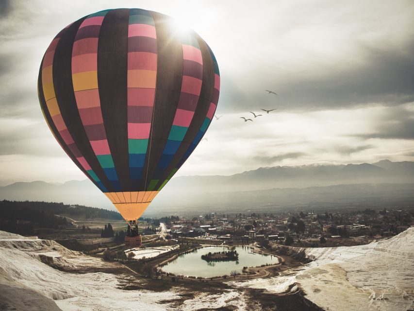 From Cesme: Pamukkale Tour with Hot Air Balloon Ride