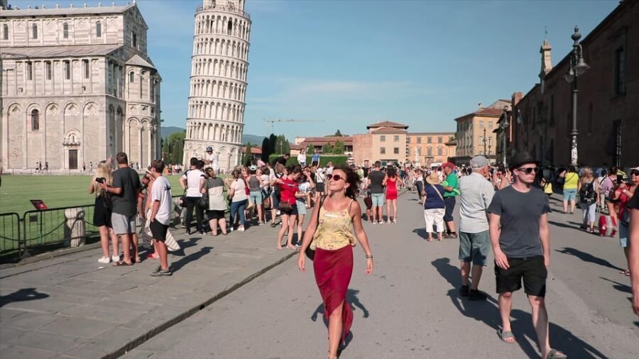 From Florence: Pisa, Lucca and Volterra Day Trip