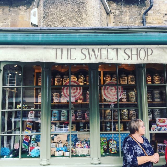 From London: Full-Day Guided Tour of the Cotswolds