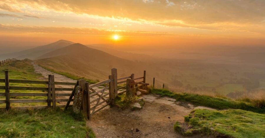 From Manchester: Derbyshire and Peak District Day Trip