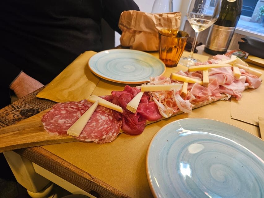 From Milan: Como Food Tour & Wine Tasting with Private Boat