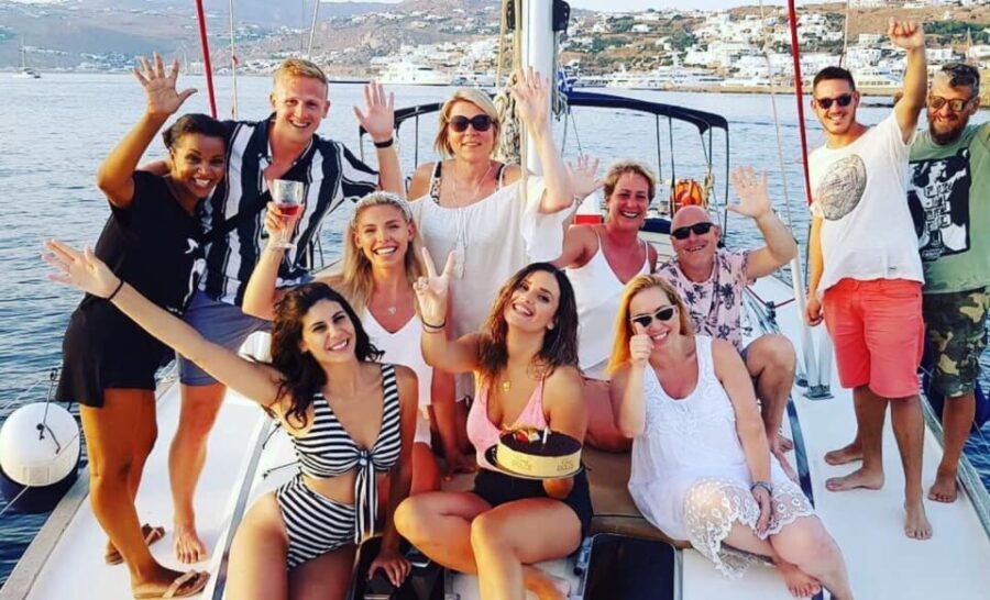 From Mykonos: Delos & Rhenia All-Inclusive Cruise with Lunch