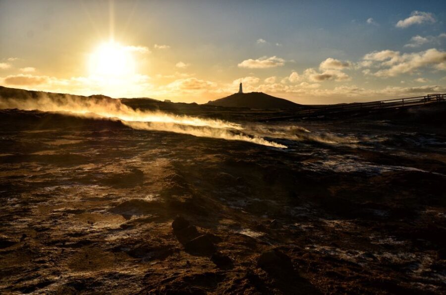 From Reykjavik: Reykjanes Geopark Tour & Airport Transfer