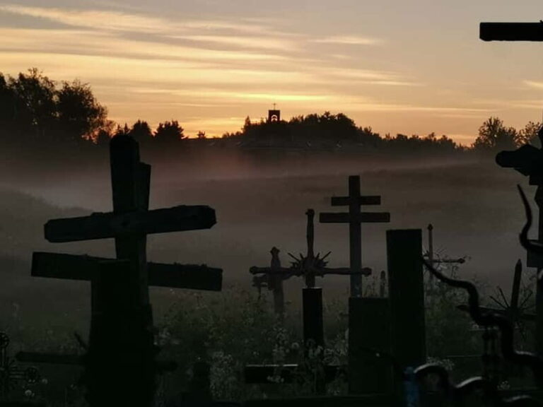 From Riga: The Hill of Crosses Private Guided Tour - The Itinerary in Detail