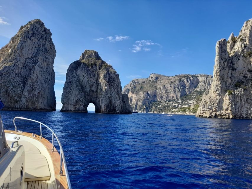 From Salerno: Small-Group Boat Tour of Capri