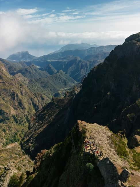 From Santana to PR1 and PR1.2 Ruivo - Arieiro - Starting Point and Scenic Transportation