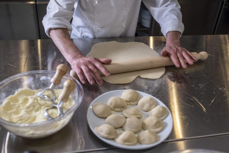 From Sorrento: Cooking School w/ View of Mount Vesuvius - Who Is This Tour Best For?
