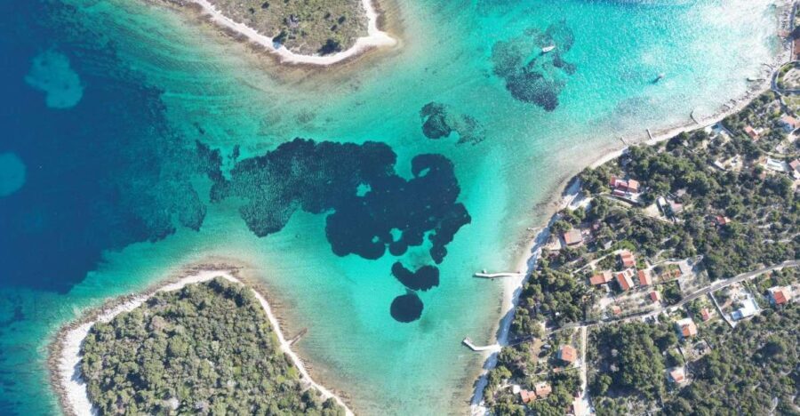 From Split: Trogir & Blue Lagoon Boat Tour with Snorkeling
