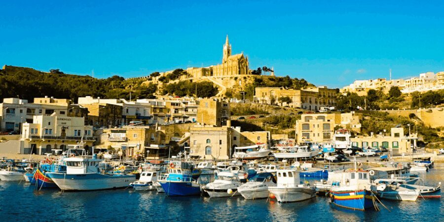 From Valetta: Catamaran Tour with Hop-On, Hop-Off Gozo Tour