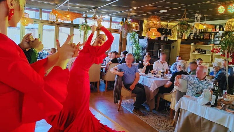 Fuengirola: Flamenco Show at Tipi Tapa Restaurant near Mijas