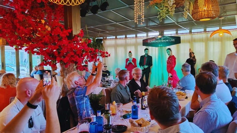 Fuengirola: Flamenco Show & Dinner at Tipi Tapa, near Mijas
