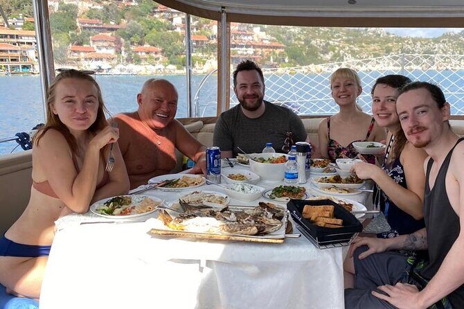 Full-Day Exclusive Catamaran Cruise in Ka with lunch
