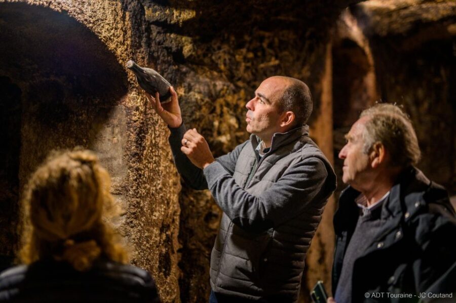 Full Day Loire Valley Wine Tour with lunch: Vouvray & Chinon