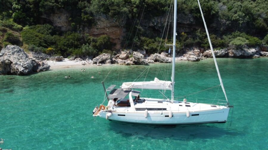 Gouvia: Corfu Island Sailing Trip with Snack and Soft Drinks