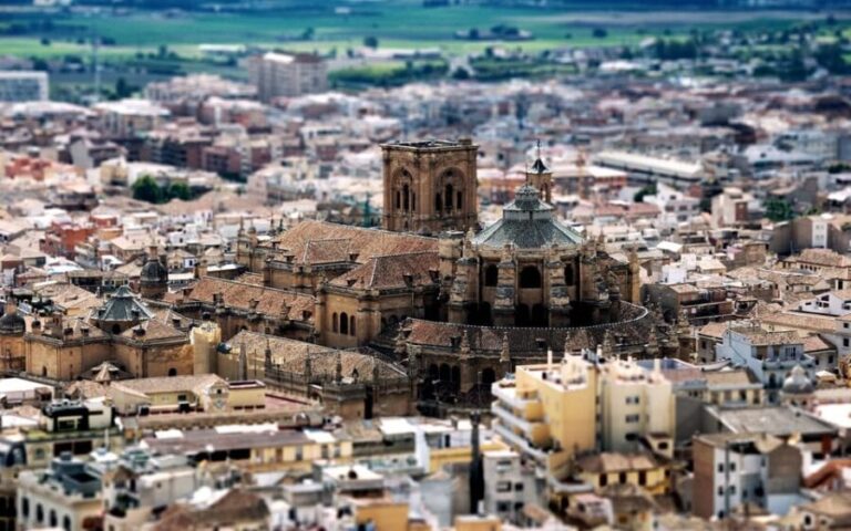 Granada and Albaicin: Historical Private Tour - Who Is This Tour Best For?