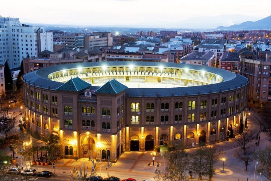 Granada City Train 1 or 2-Day Hop-On Hop-Off Ticket