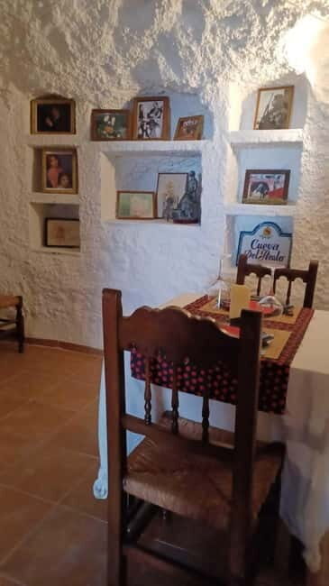 Granada: Flamenco Show Los Parrones in the Sacromonte Caves - Why This Tour Offers Great Value