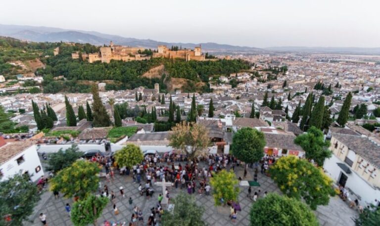 Granada: Private Fast-Track Alhambra and Albaicin Tour - Why This Tour Stands Out