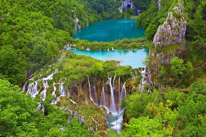 Guided transfer from Zagreb to Split with Plitvice Lakes stop - Key Points