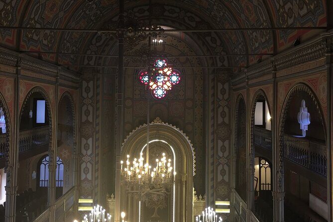 Half-Day Jewish Heritage Walking Tour in Bucharest