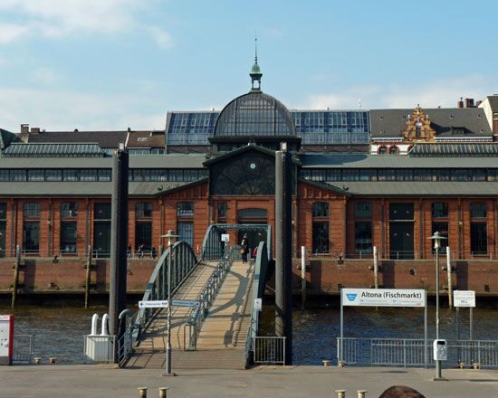 Hamburg: 2-Hour Tour Along the Elbe - Exploring Hamburg’s Maritime Heartland