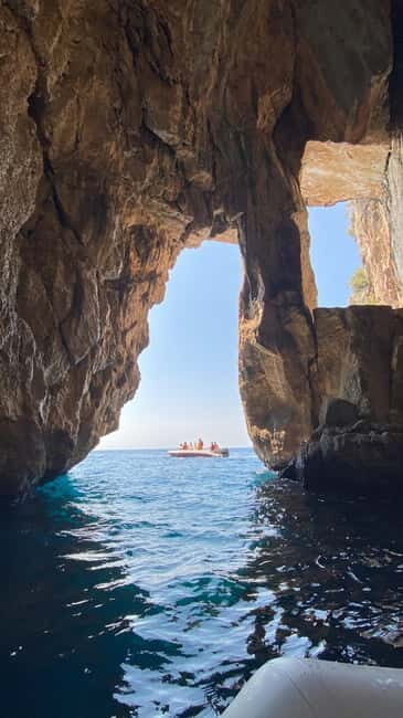 Himara, Jale: All Day Boat Rental
