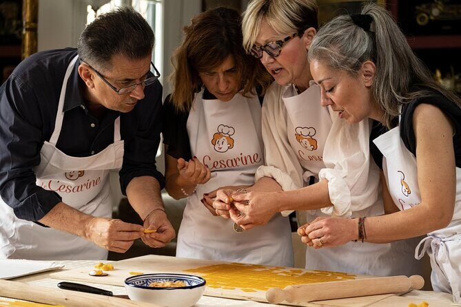 Home Cooking Class & Meal with a Local in Lucca