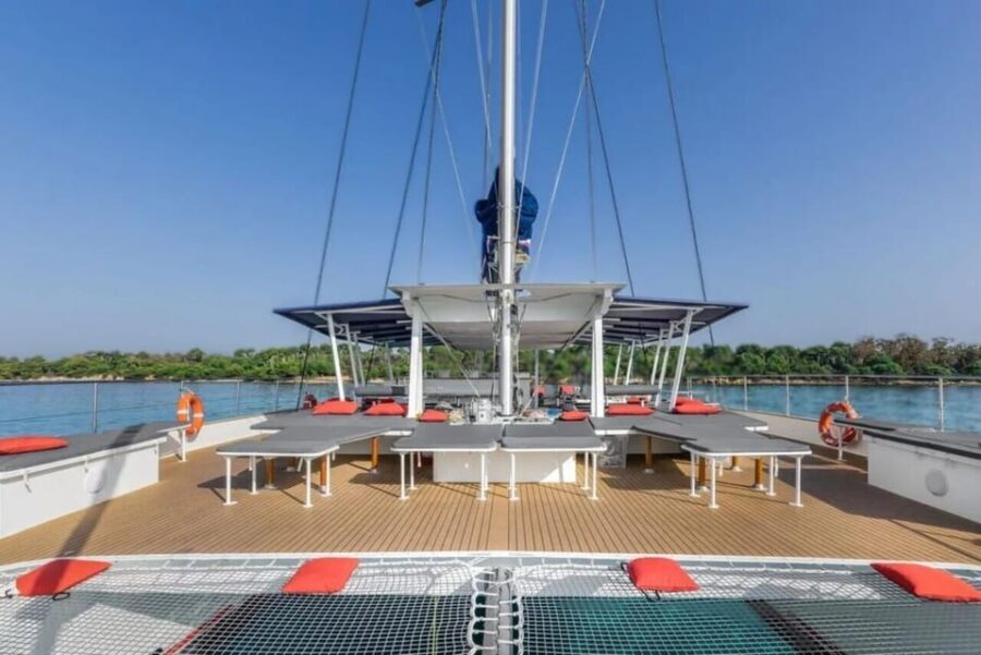 Hyères : Dinner Cruise on a beautiful catamaran at Bregançon
