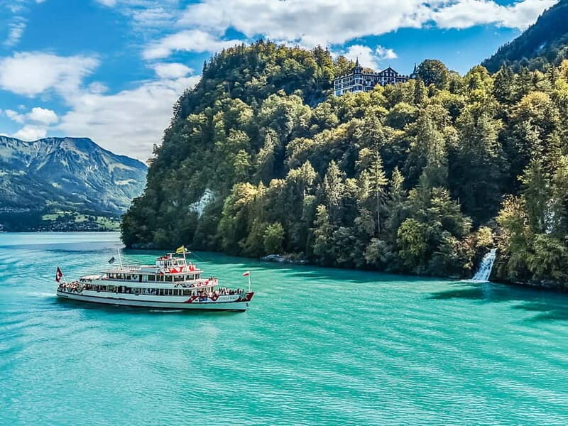 Interlaken: Boat Day Pass on Lake Thun and Lake Brienz